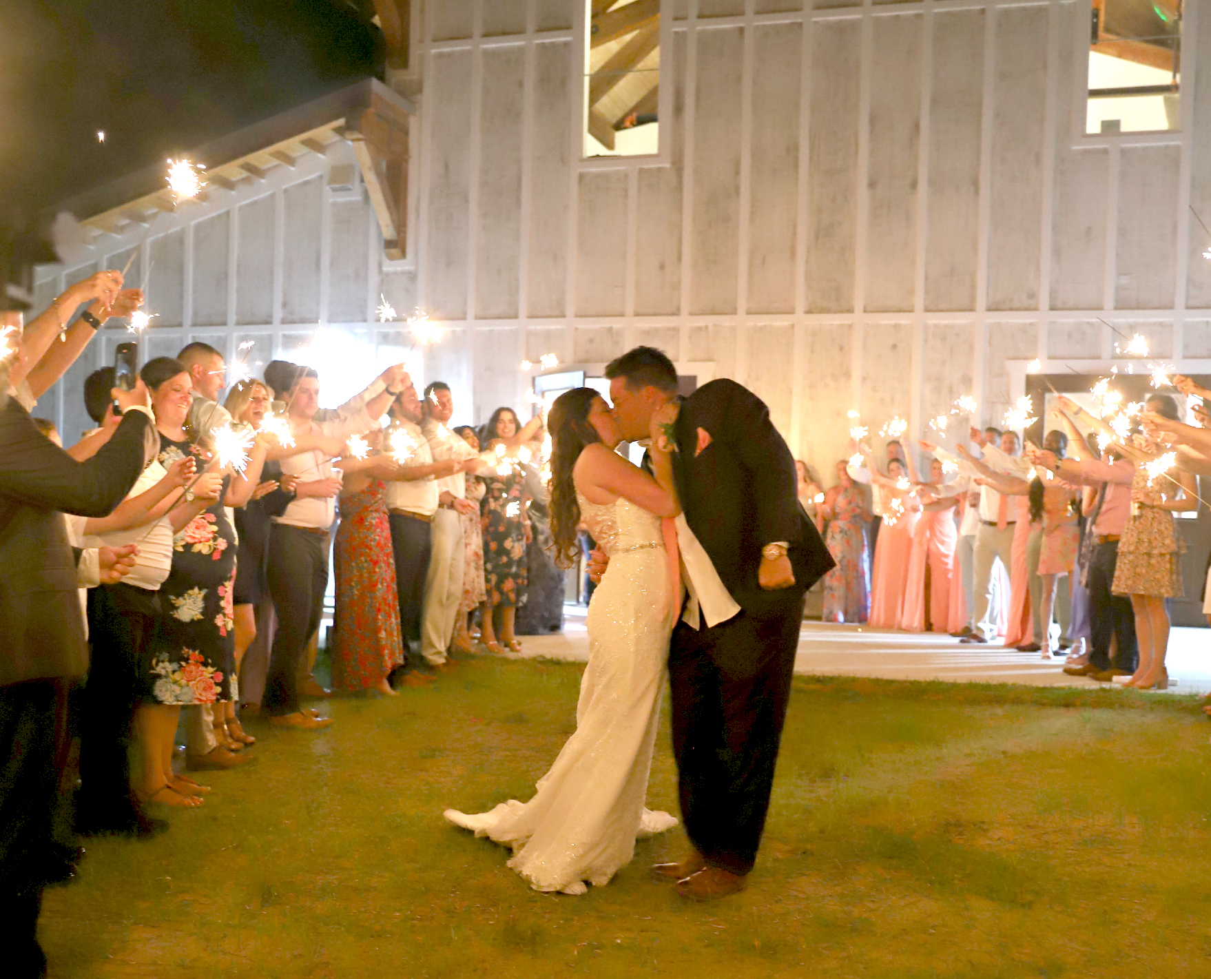Central Florida Real Wedding At The Sugar Barn - Socialite Events